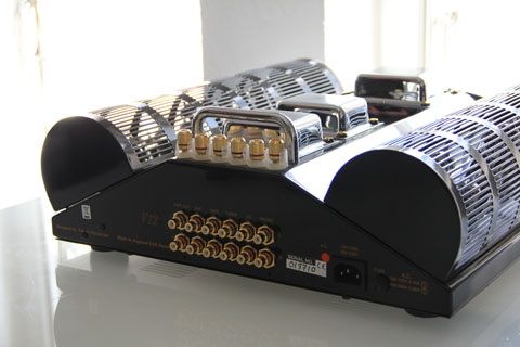 TEST: EAR Yoshino V12