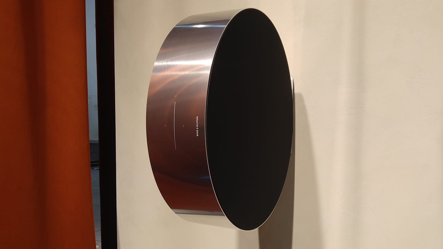 Beosound Edge: Hightech-højttaler fra B&O