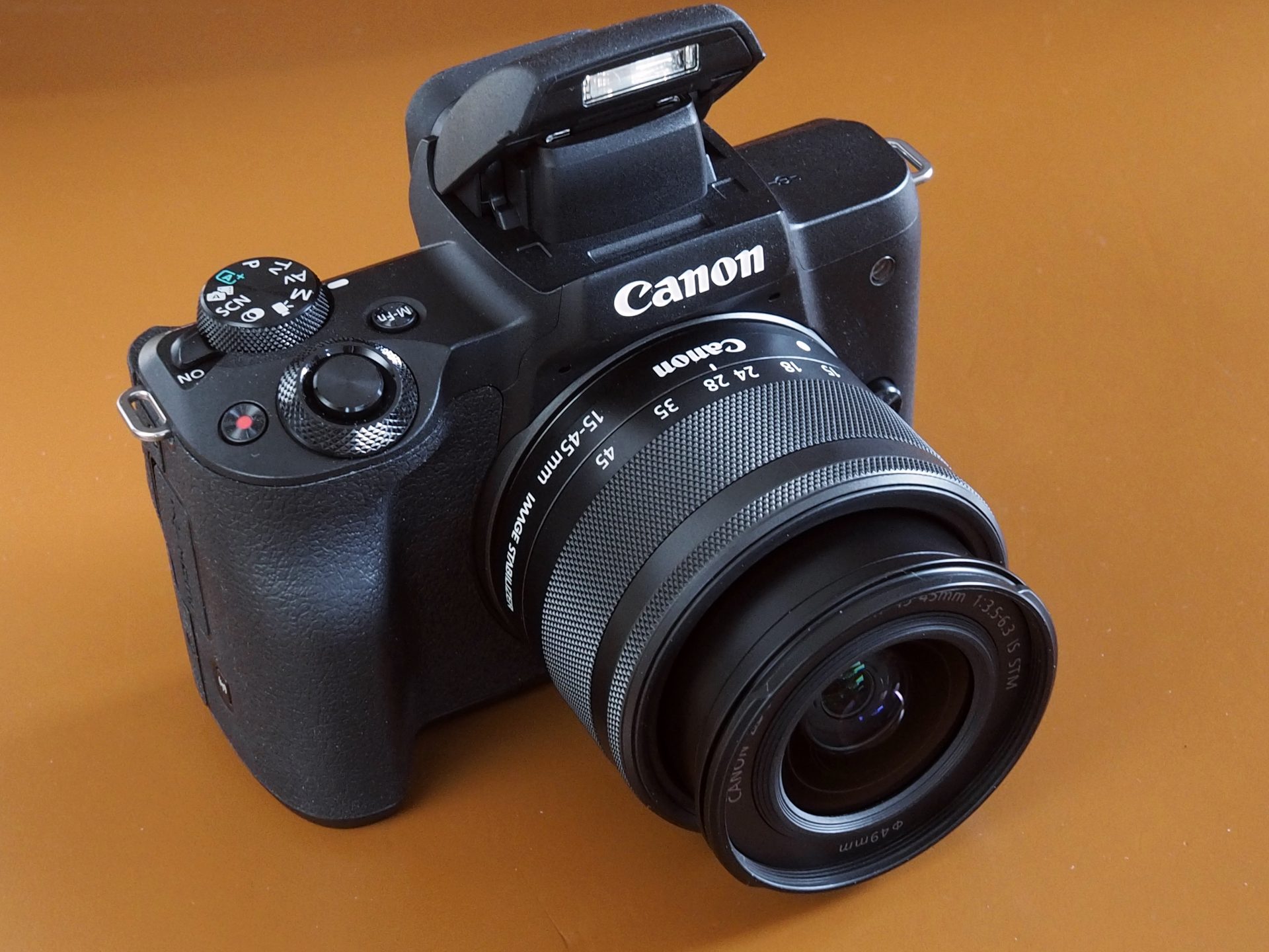 Canon EOS M50 – ÅRETS BEDSTE SYSTEMKAMERA