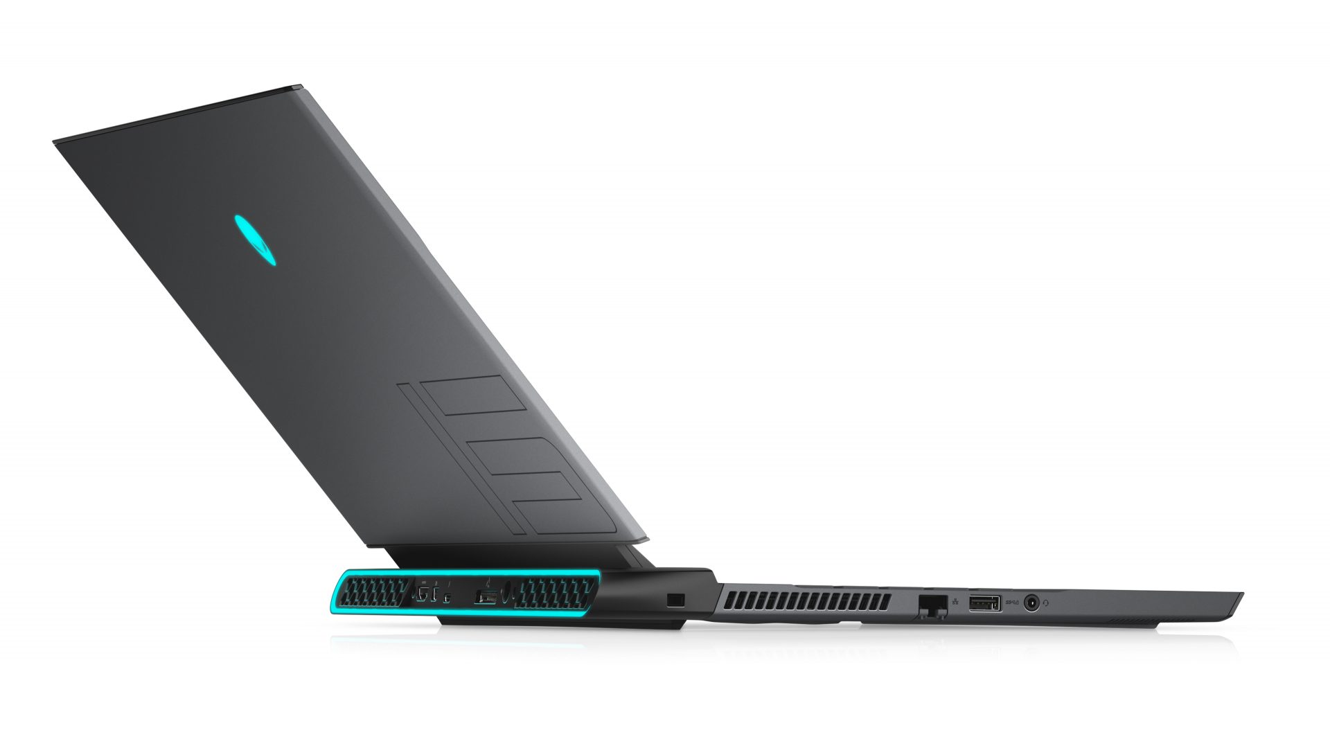 TEST: Alienware M15 R2 (n00awm15r207) - Overjordisk smuk Alienware